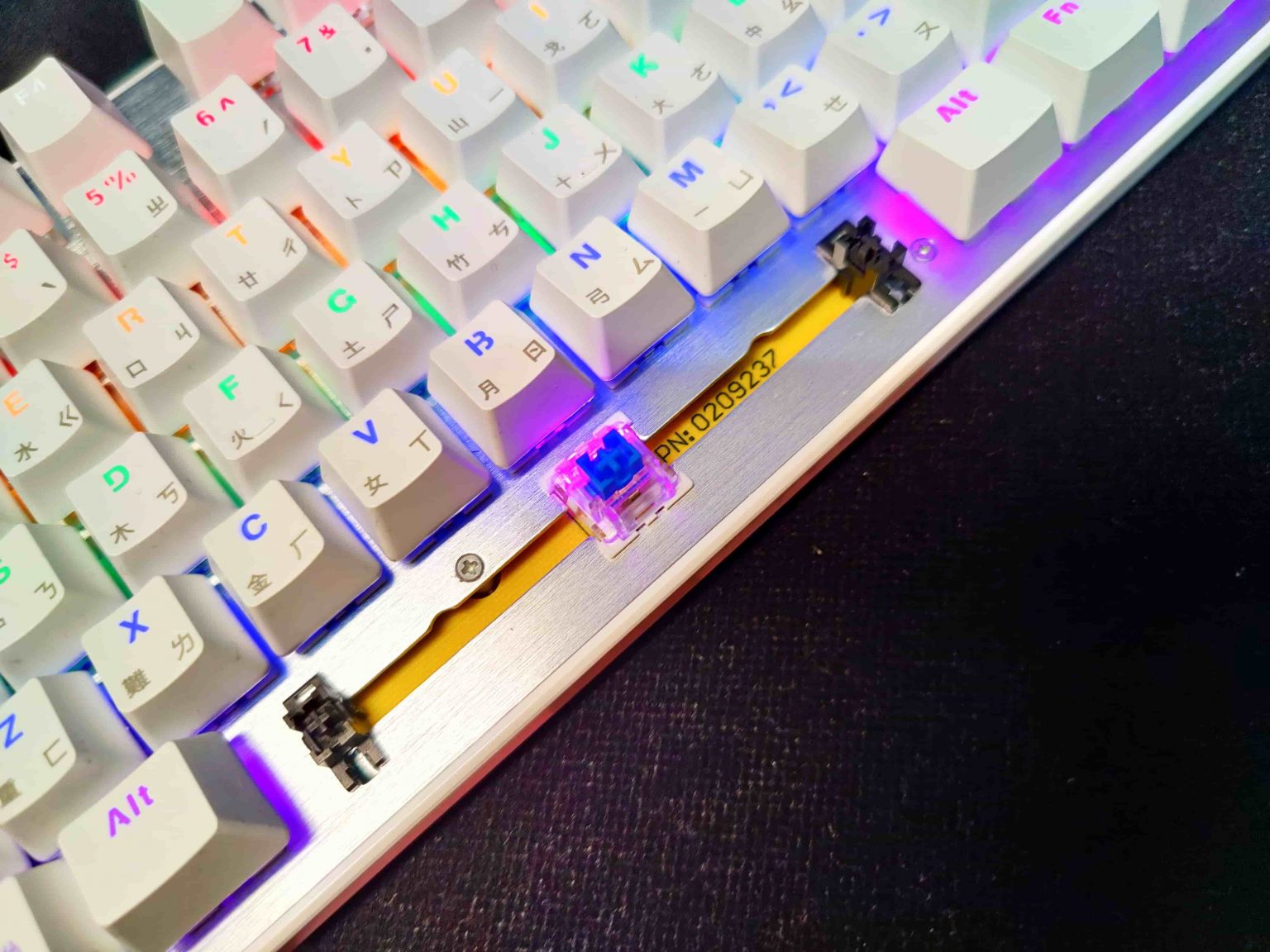 [ 開箱 ] POJUN PJ02 機械式電競鍵盤開箱與使用心得 - 高CP值的RGB鍵盤 - 科技生活 - teXch