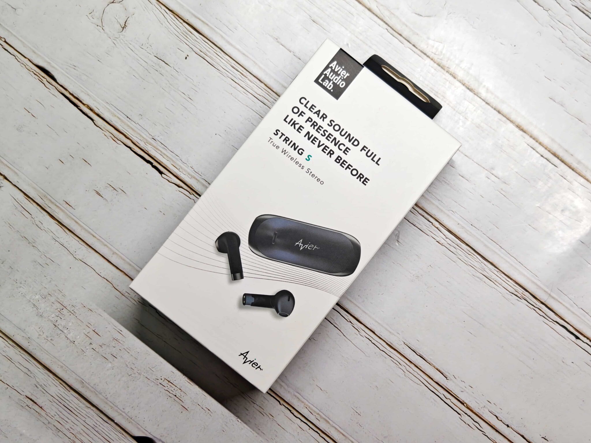 Avier AAL String S 半入耳式藍牙耳機開箱 - 純粹音樂、極致享受的小巧耳機 - 科技生活 - teXch