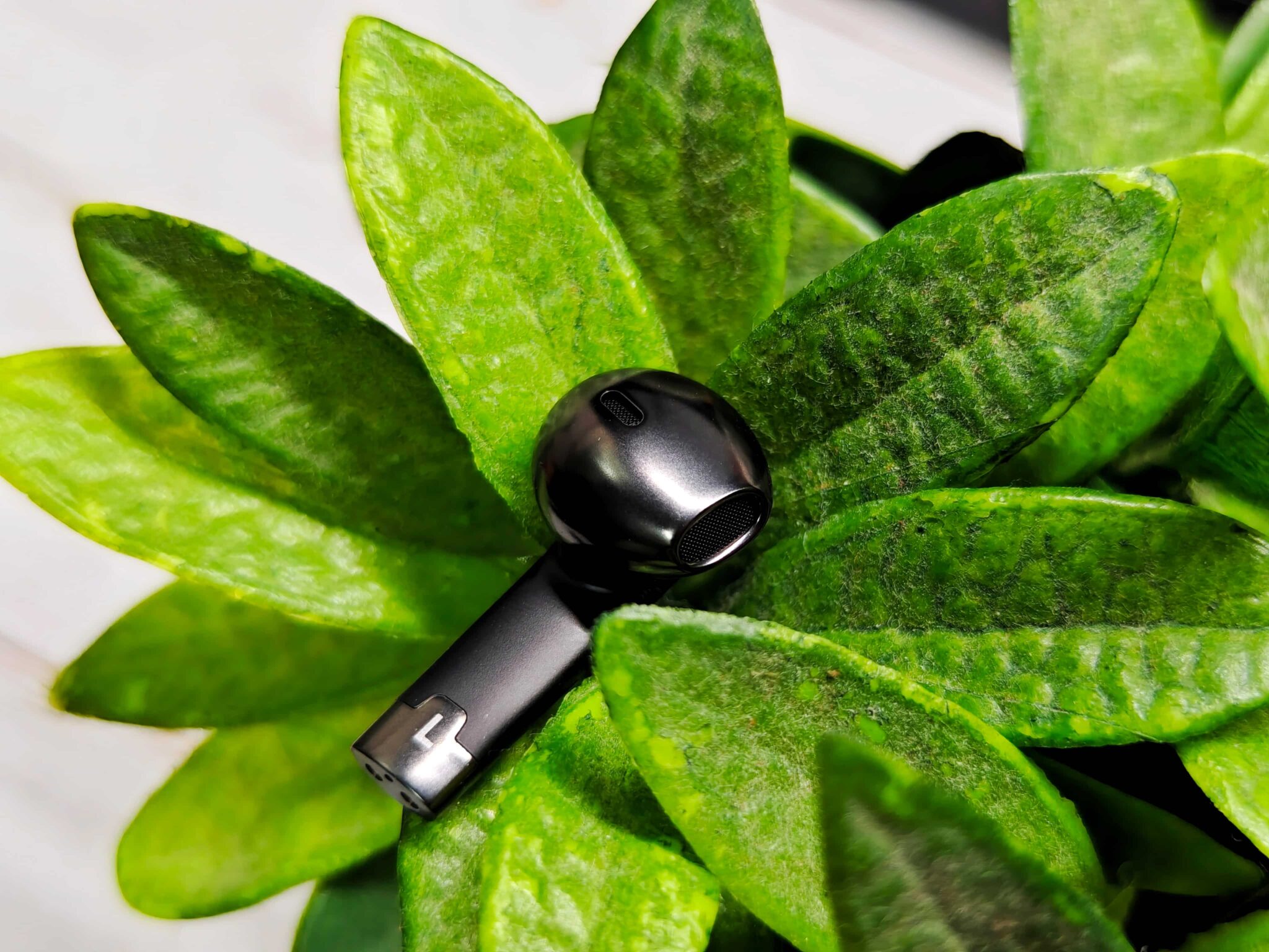 Avier AAL String S 半入耳式藍牙耳機開箱 - 純粹音樂、極致享受的小巧耳機 - 科技生活 - teXch